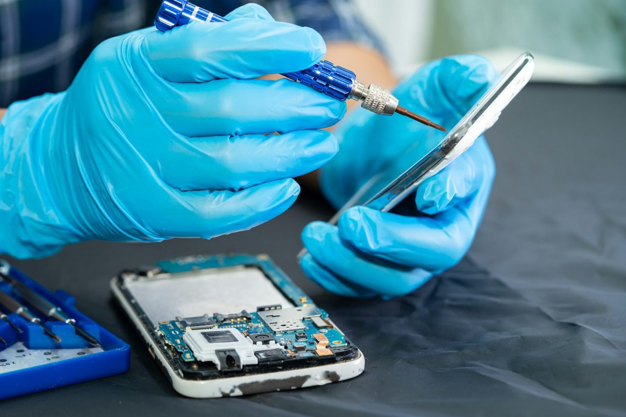 Mobile Phone Repairs Norwich – Fast, Affordable & Professional | FastFix